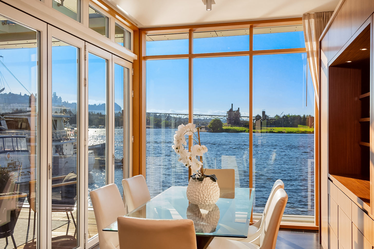 Roanoke Reef’s Jewel Box - Houseboats of Seattle | Sotheby's ...