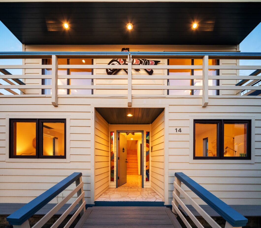 Roanoke Reef Fourteen - Houseboats of Seattle | Sotheby's International ...