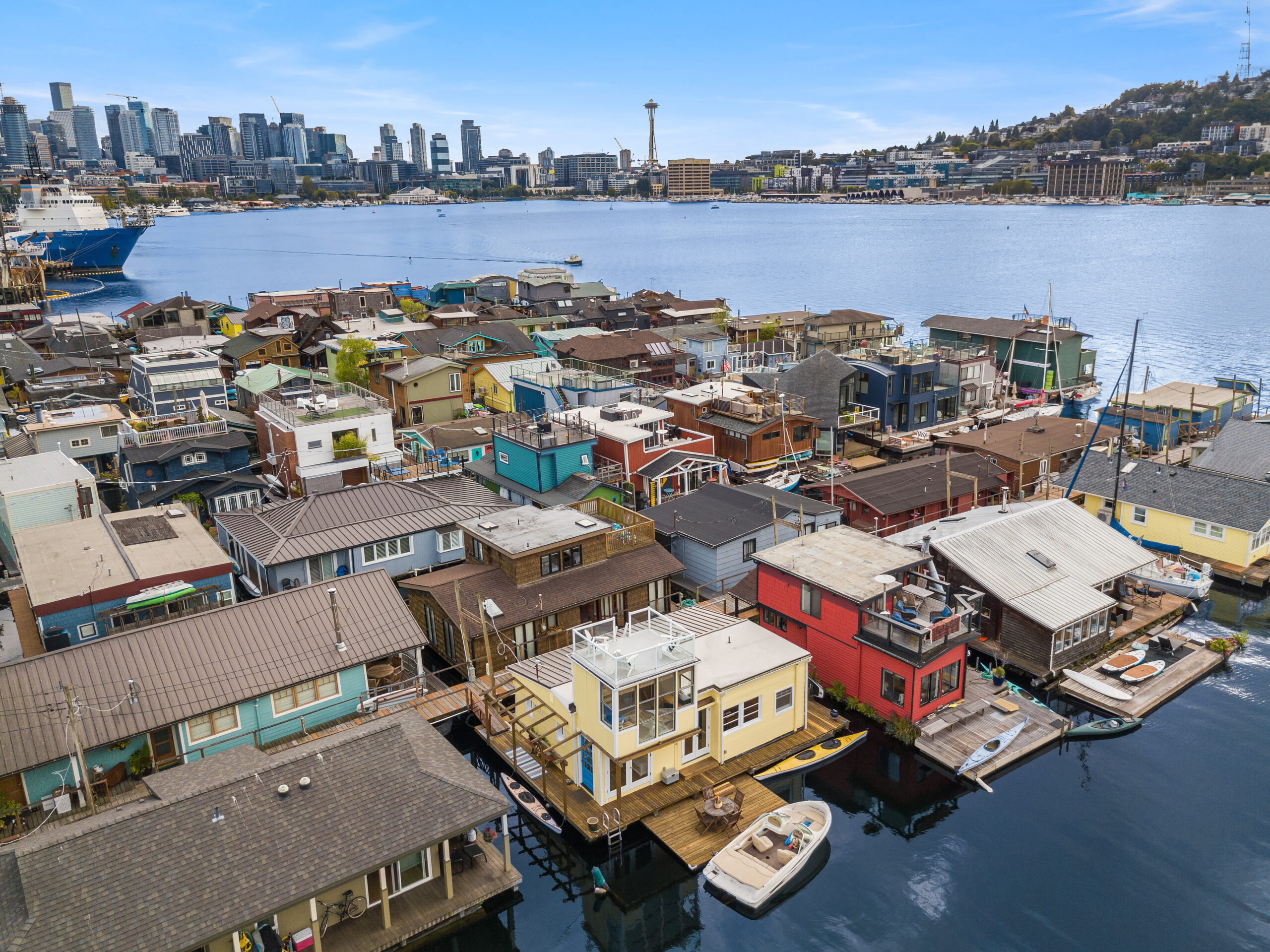 Danny Presents: The Lighthouse – 2037 Fairview Ave E #B - Houseboats of ...