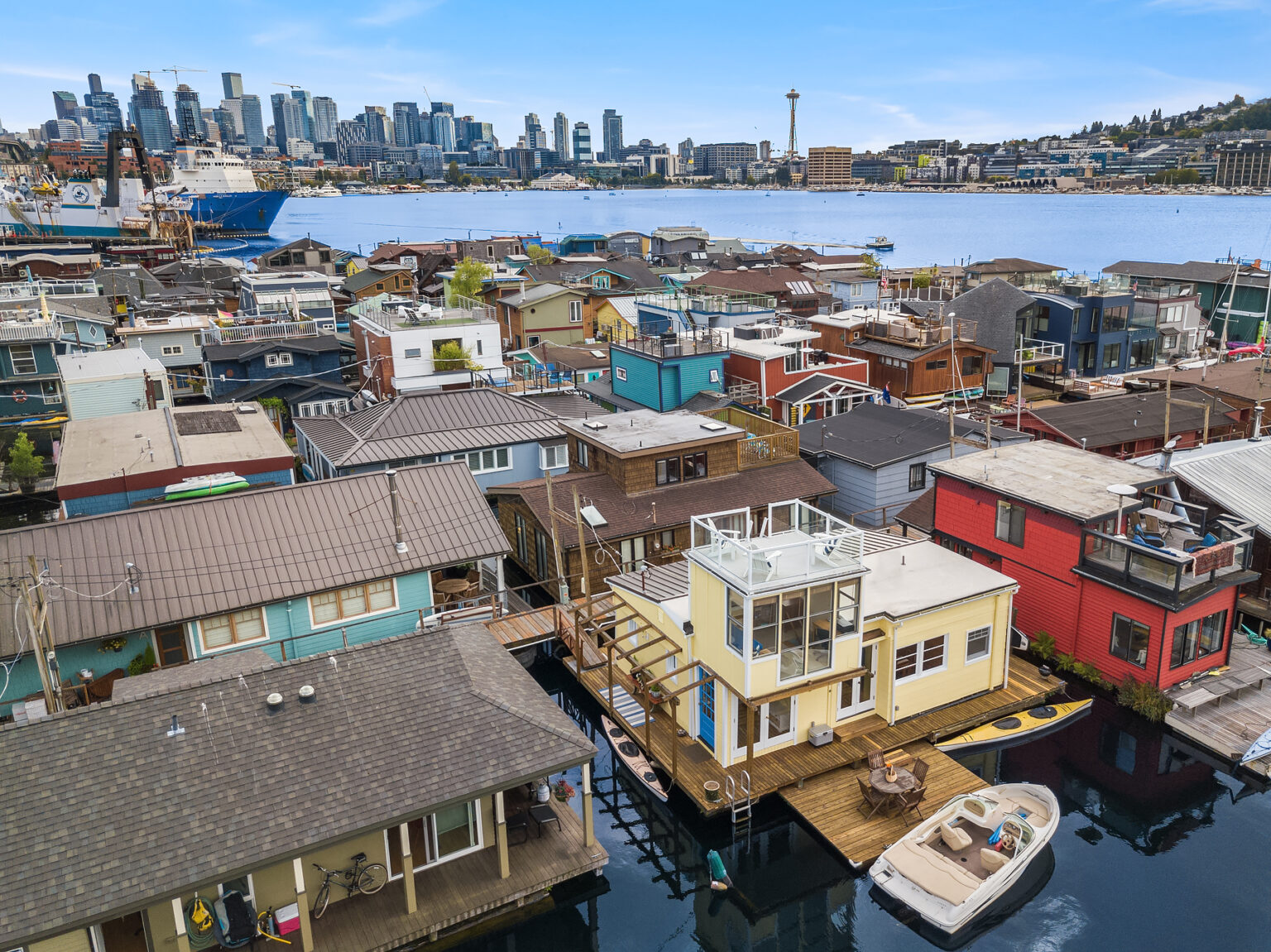 Houseboats of Seattle | Sotheby's International Realty